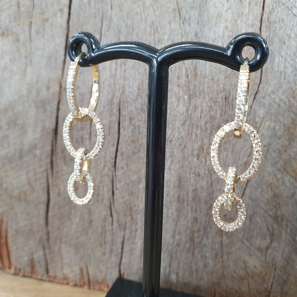 9ct Yellow Triple Link Diamond Earrings – Desma Designs