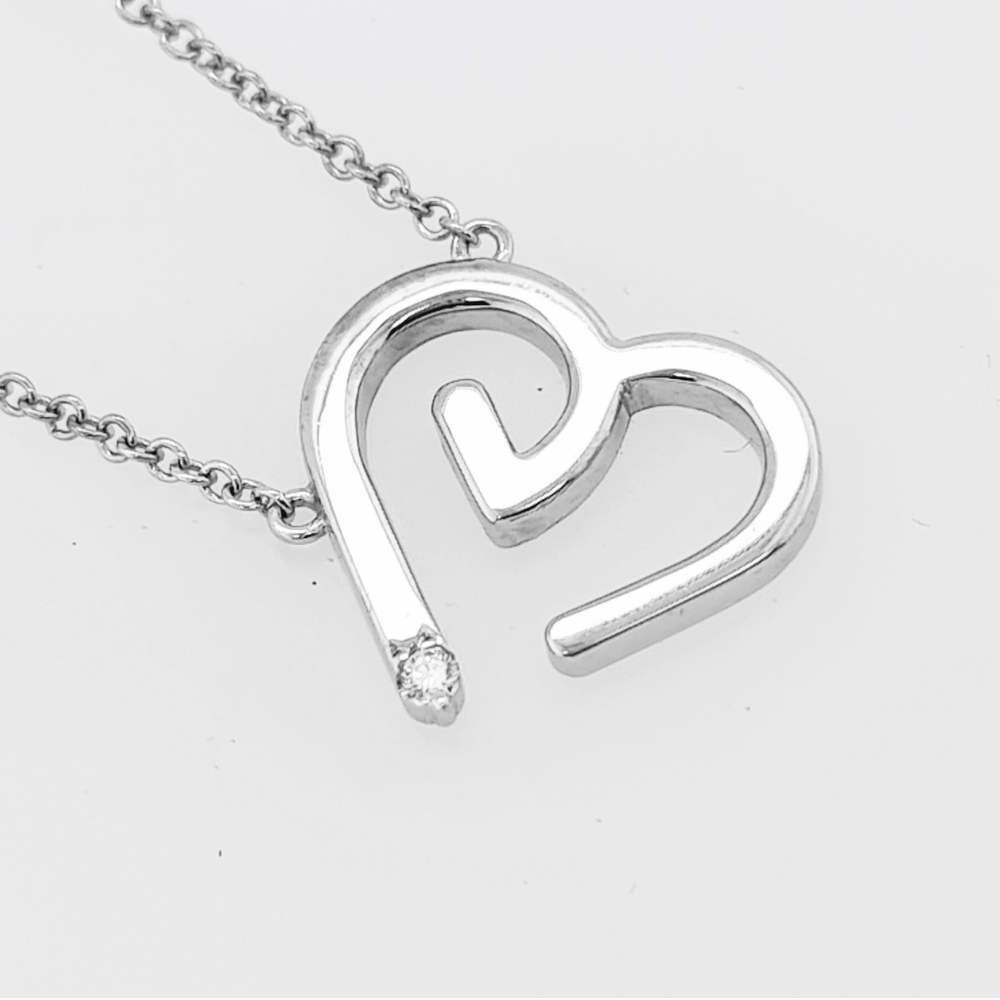 Diamond Heart Pendant – Desma Designs