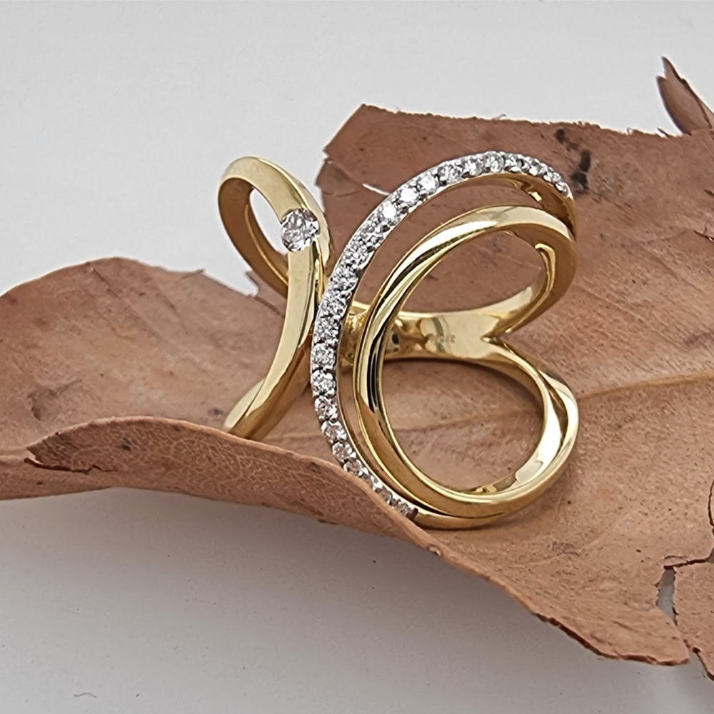 9ct Yellow Gold Diamond Loop Ring – Desma Designs